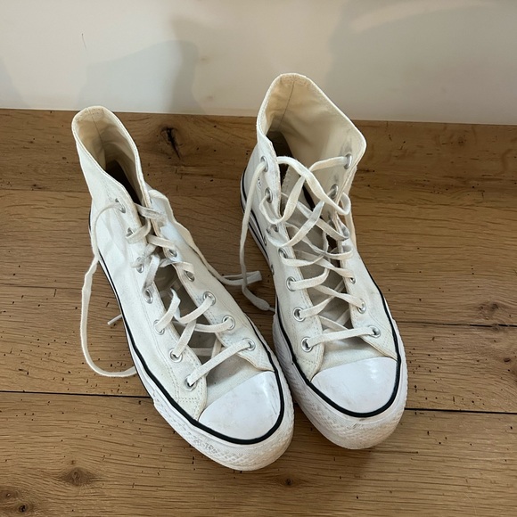 Converse | Shoes | Converse Cream Hightop Sneakers | Poshmark